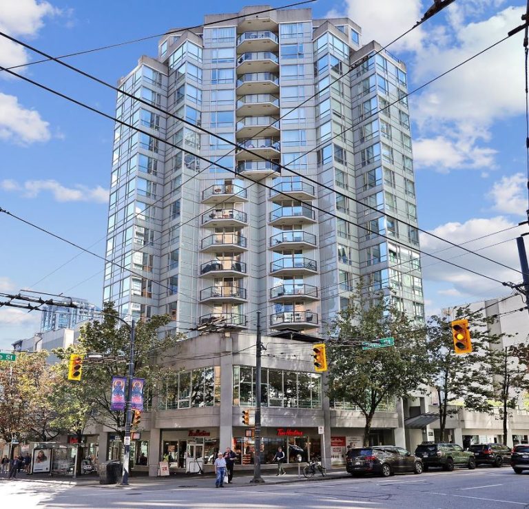 SOLD 1102 1212 Howe Street | Don Urquhart